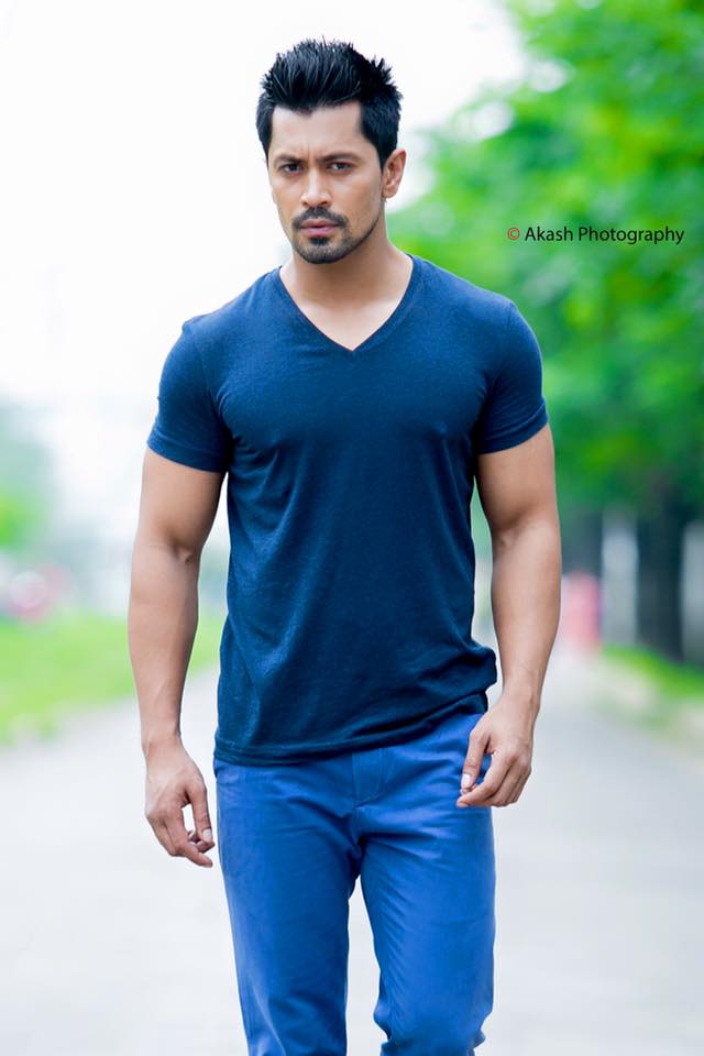 ABM Sumon Wiki/Bio, Age, Wife, Height, Movies, Works & More