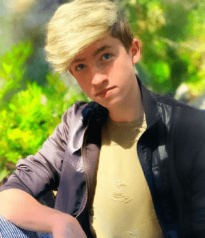 Cash Baker Bio, Age, Girlfriend, Family, Photos and Career