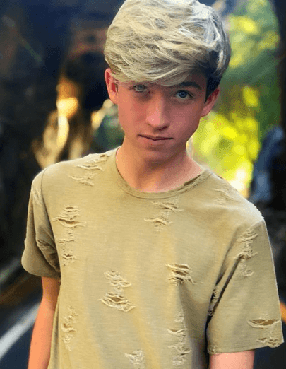 Cash Baker Bio, Age, Girlfriend, Family, Photos and Career