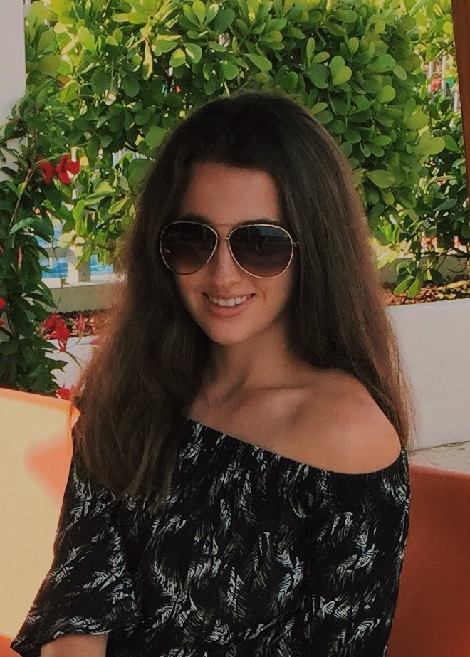 Ally Woodard Bio, Age, Boyfriend, Family, Education, Career, Net Worth