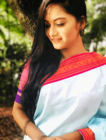 Sharmeen Akhee Bio, Age, Husband, Family, Education, Career, Net Worth