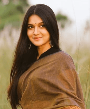 Mithila Wiki, Age, Boyfriend, Video, Photo, Daughter, Education